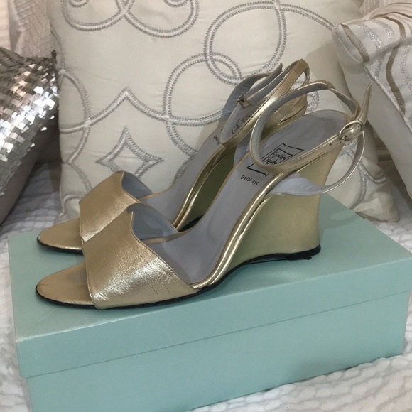 Cynthia Rowley | Shoes | Cynthia Rowley Gold Leather Wedge Sandal Size ...